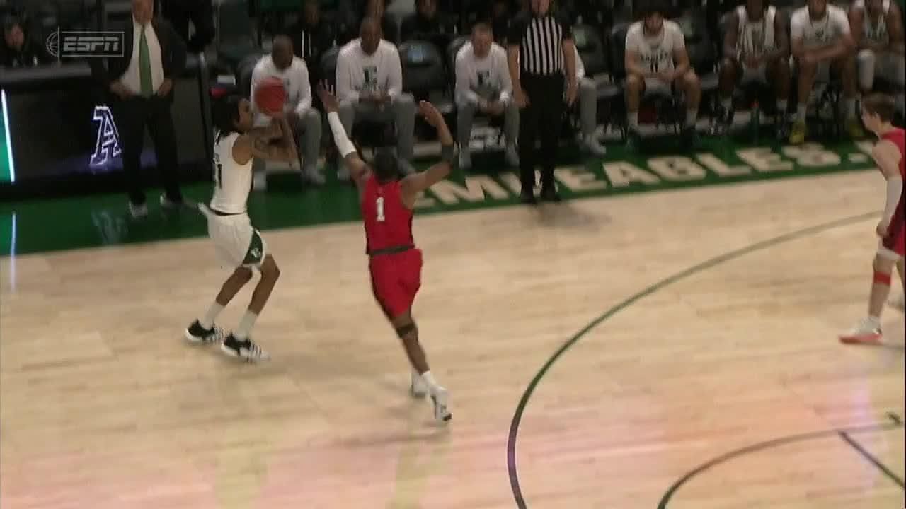 Emoni Bates drills a side-step 3 from way downtown vs. Ball State ...