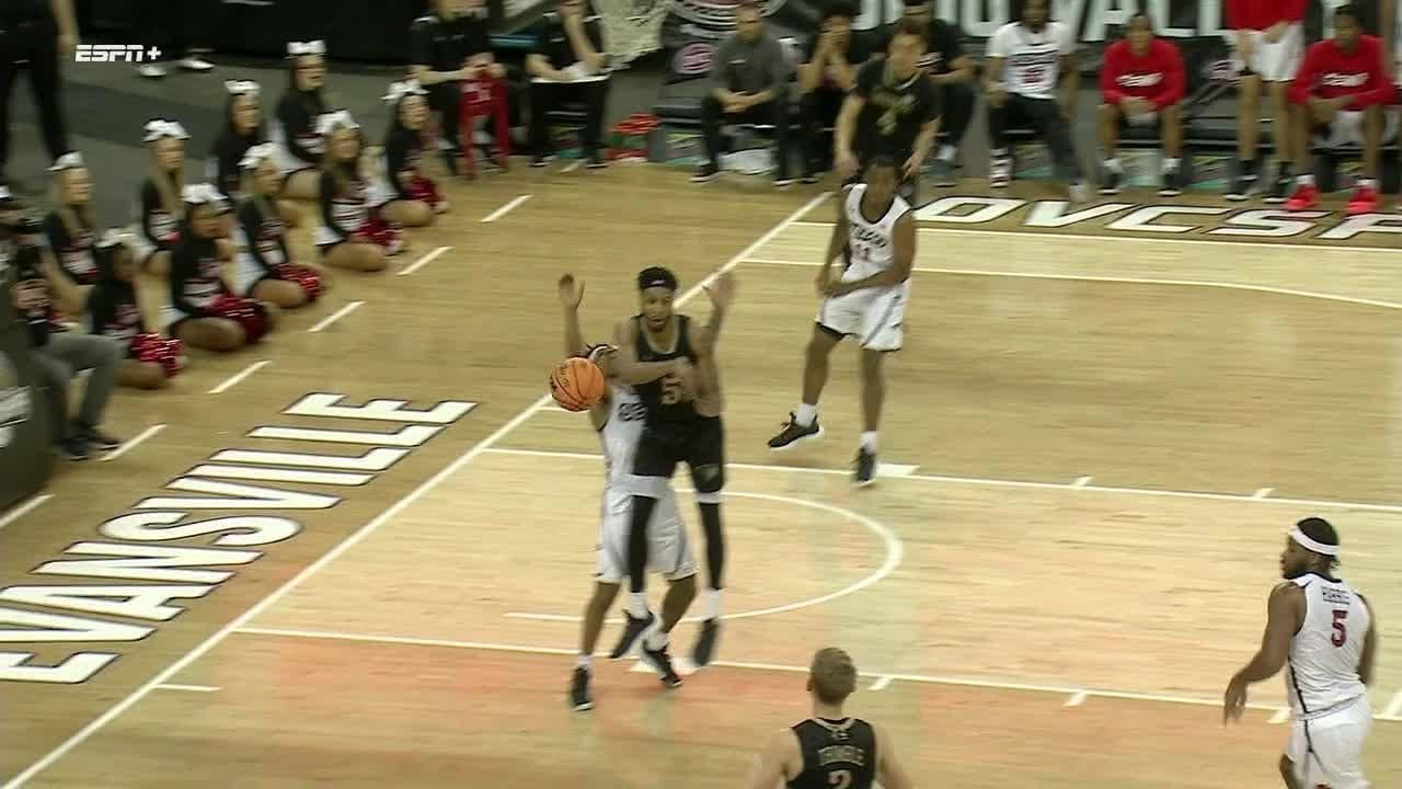Kevin Caldwell Jr. has too much range with this deep 3-pointer - ESPN Video