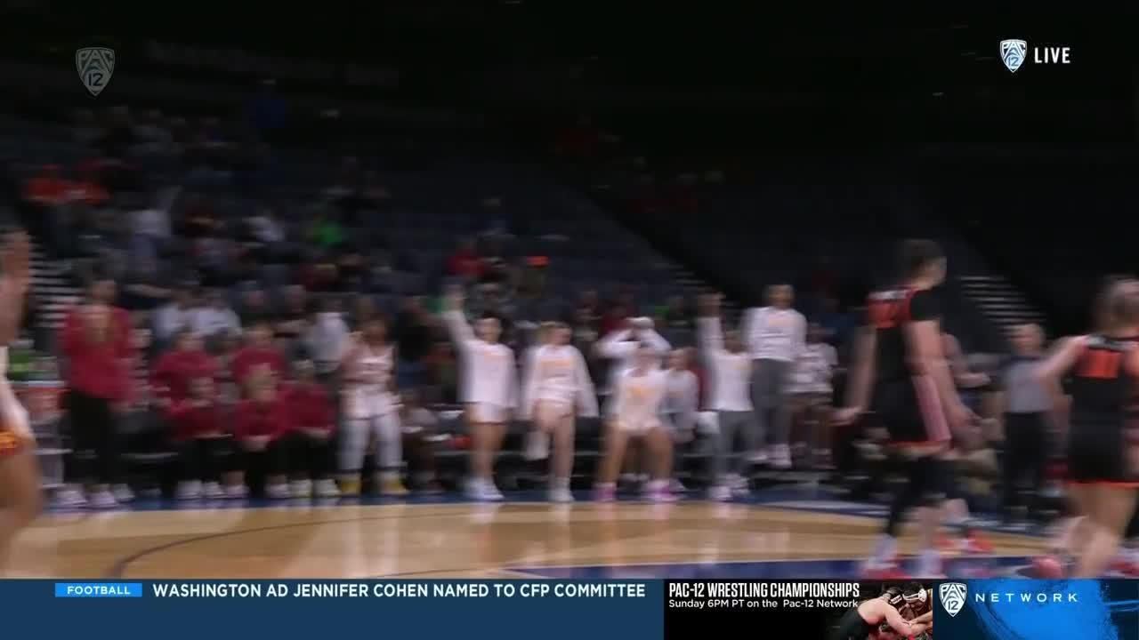 Destiny Littleton shows off vision with nice dish vs. Oregon State ...