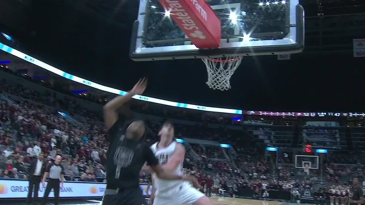 Donovan Clay drops in smooth lay-in - ESPN Video