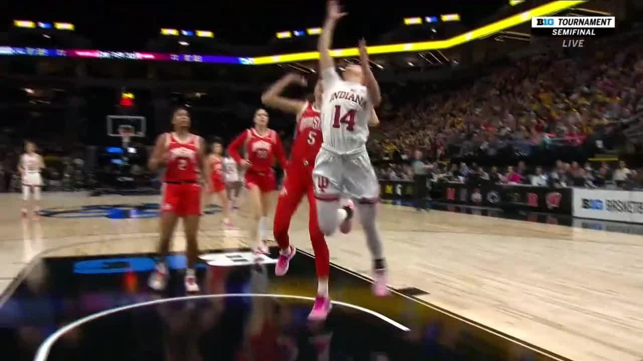 Sara Scalia fights off defender for and-1 - ESPN Video