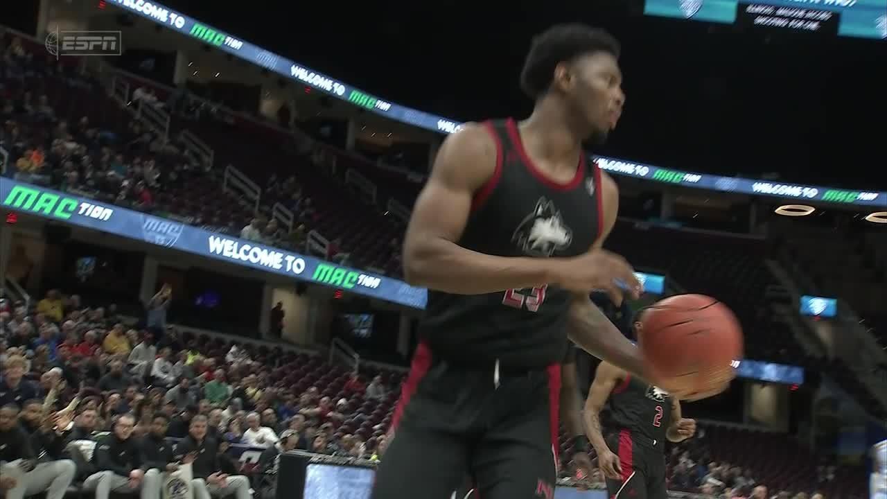 Sincere Carry makes a nice move for the lay-in - ESPN Video