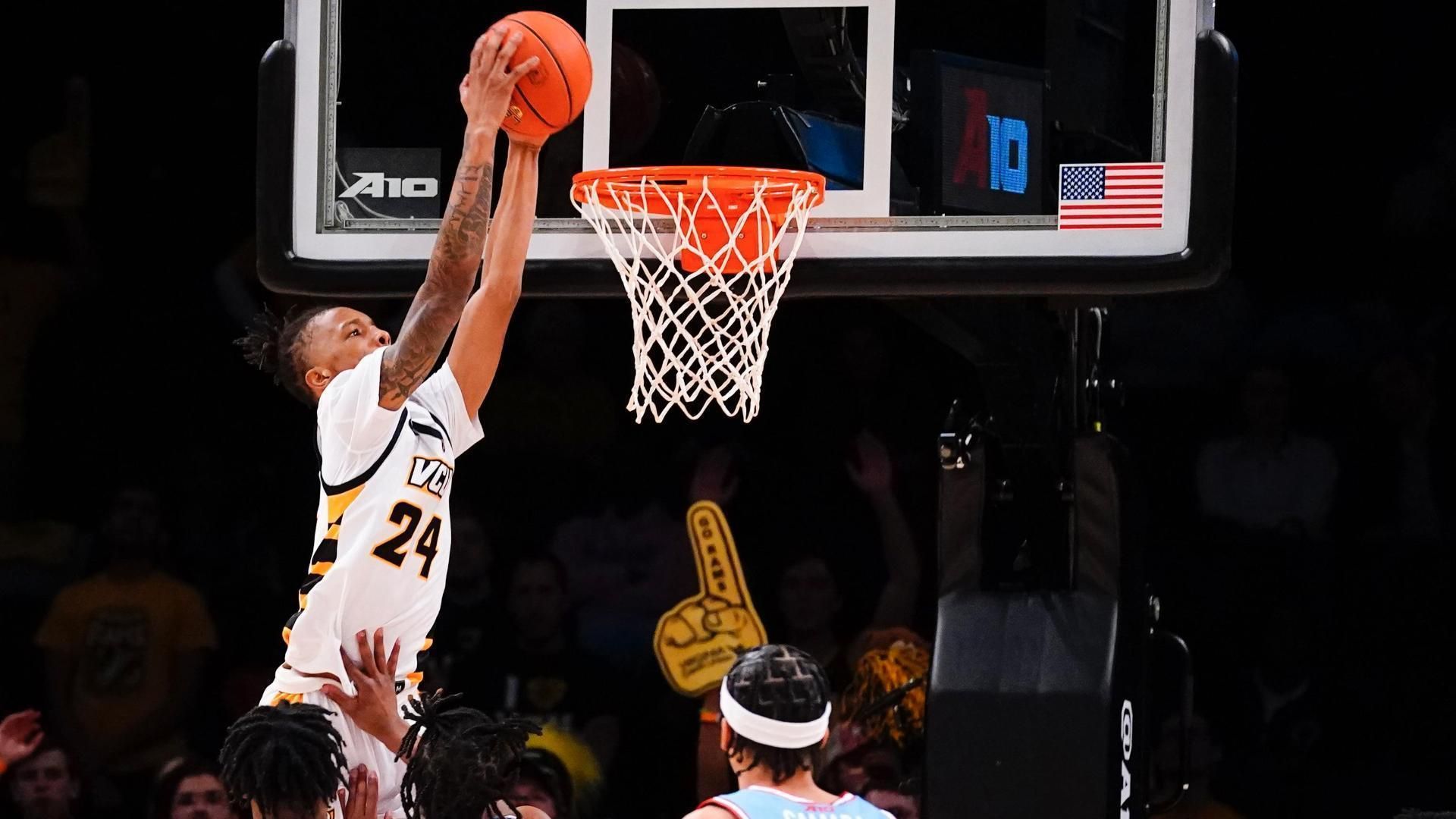 VCU's Nick Kern hammers down the alley-oop jam - ESPN Video