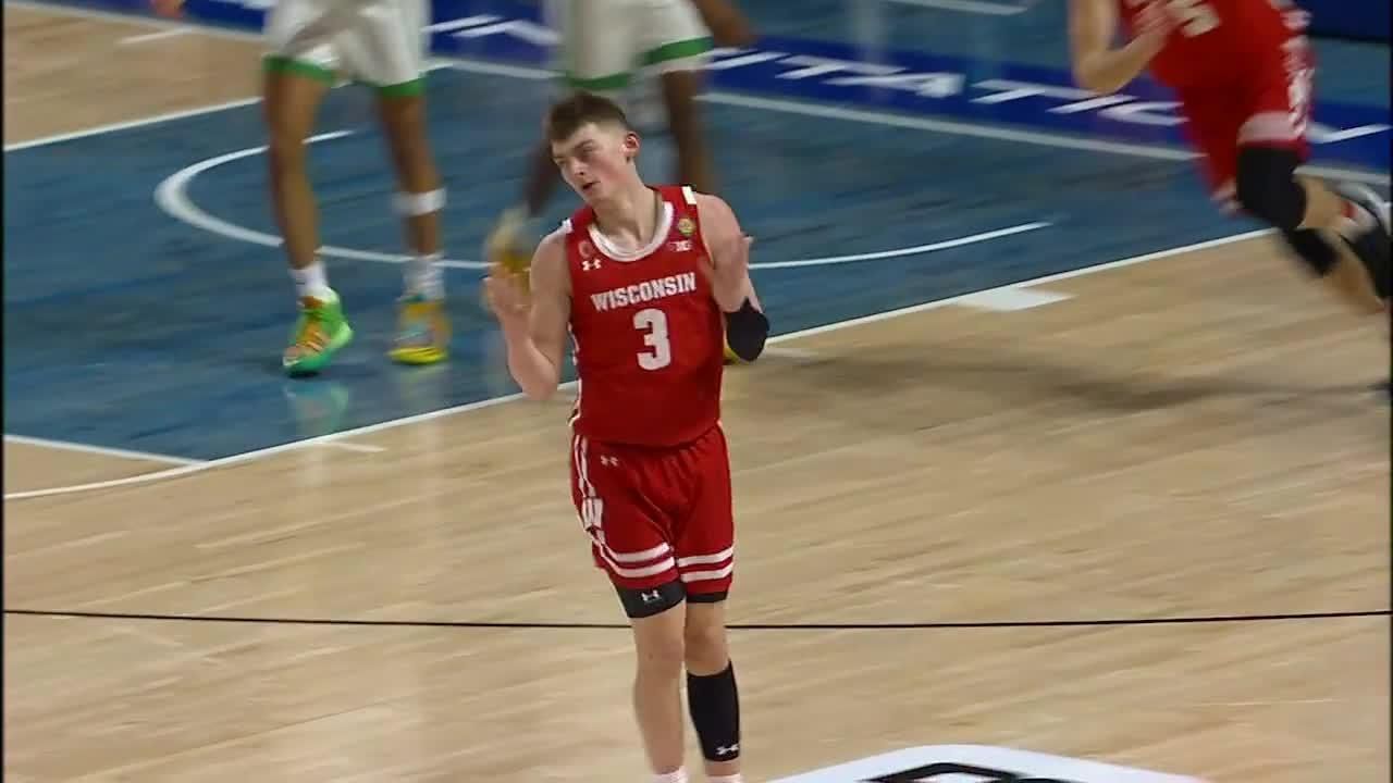 Connor Essegian hits clutch 3 for Wisconsin - ESPN Video