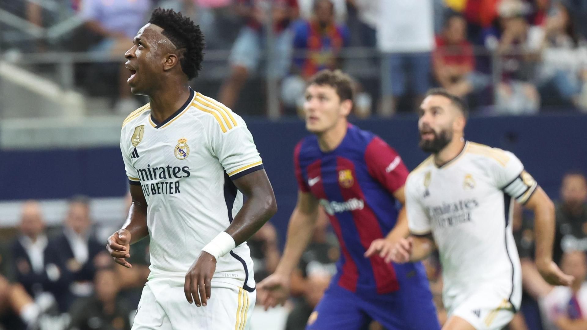 Vinicius Jr. bangs the penalty off the crossbar - ESPN Video