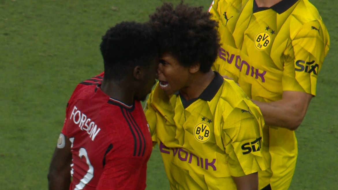 Karim Adeyemi, Omari Forson receive yellows after confrontation - ESPN ...