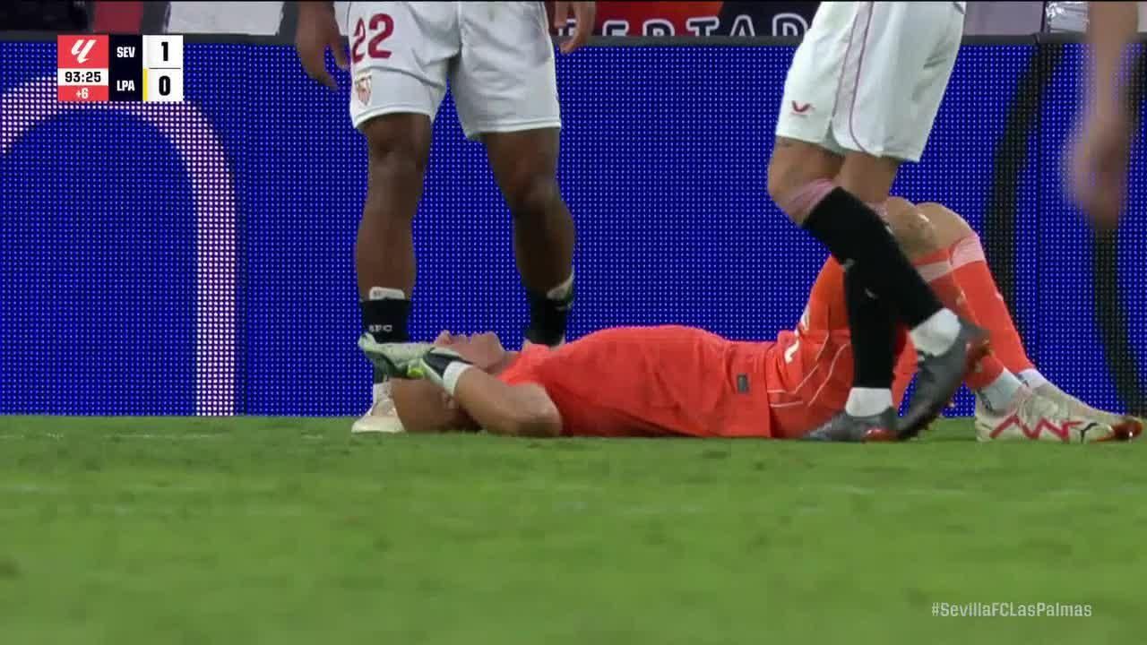 Marko Dmitrovic with a Goalkeeper Save Las Palmas - ESPN Video