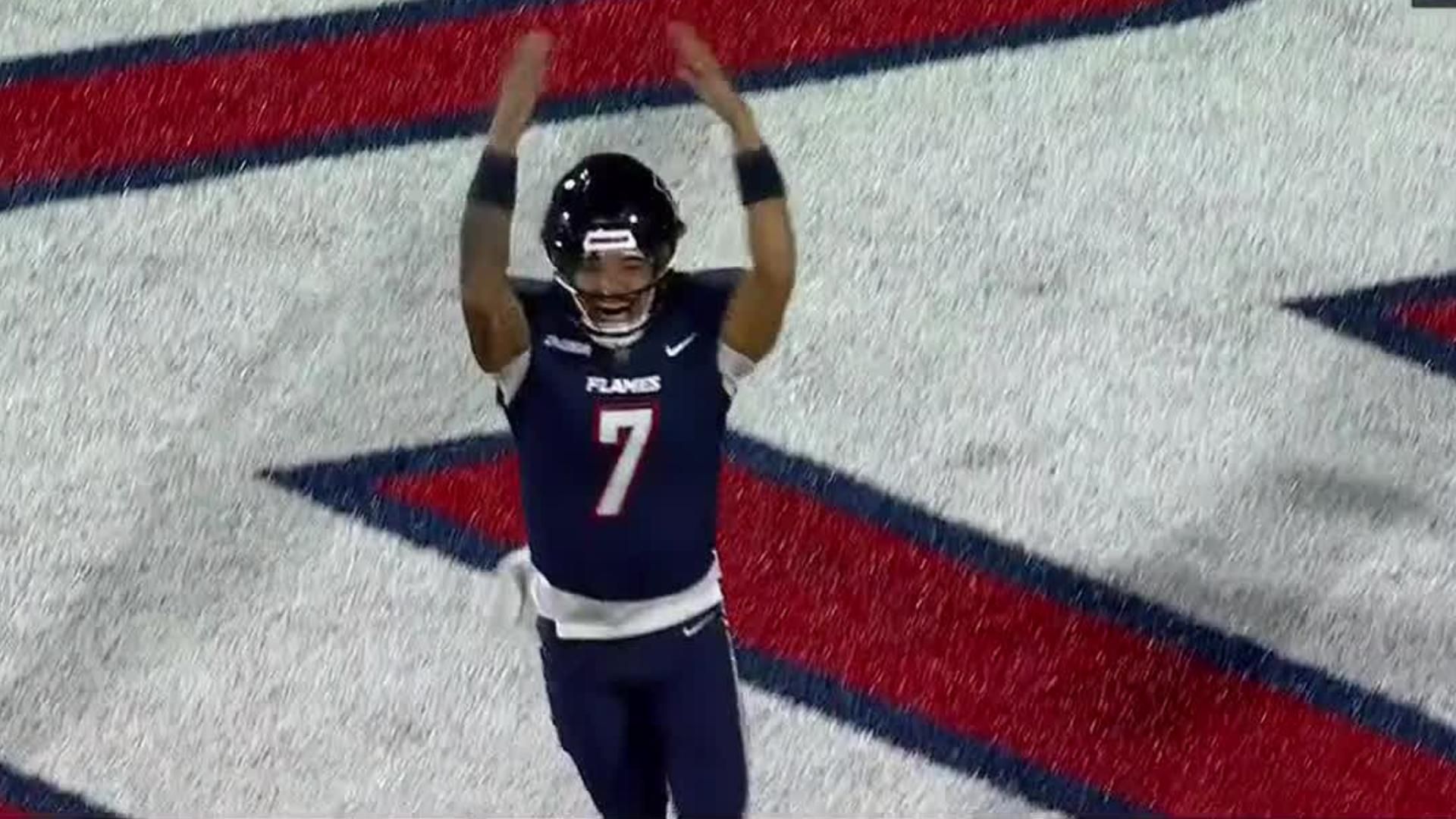 Kaidon Salter splits the defense for a Liberty TD - ESPN Video