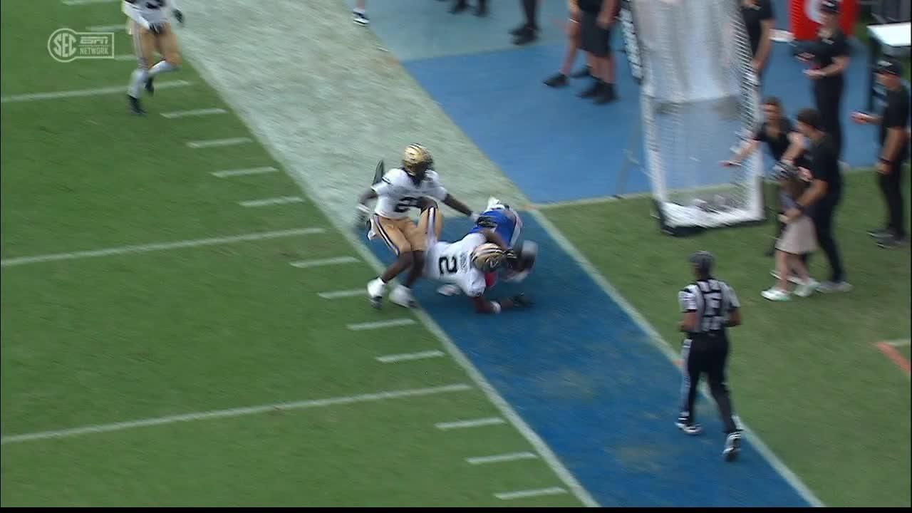 Montrell Johnson goes 28-yard on impressive run - ESPN Video