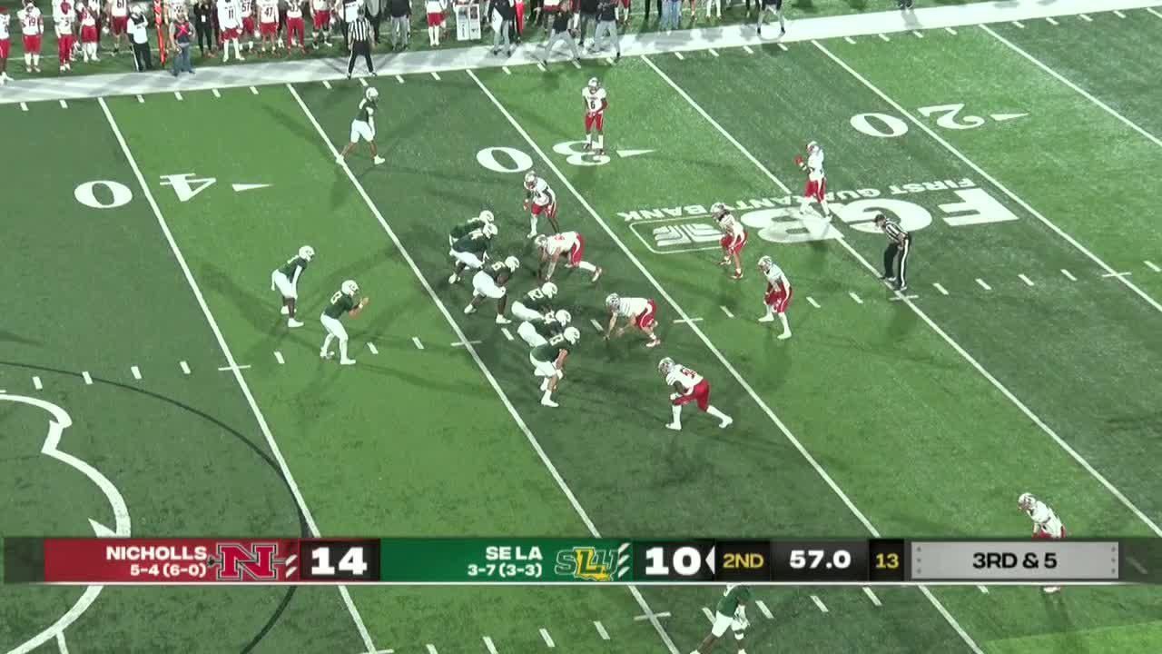 Zachary Clement goes 17-yard on impressive rush - ESPN Video