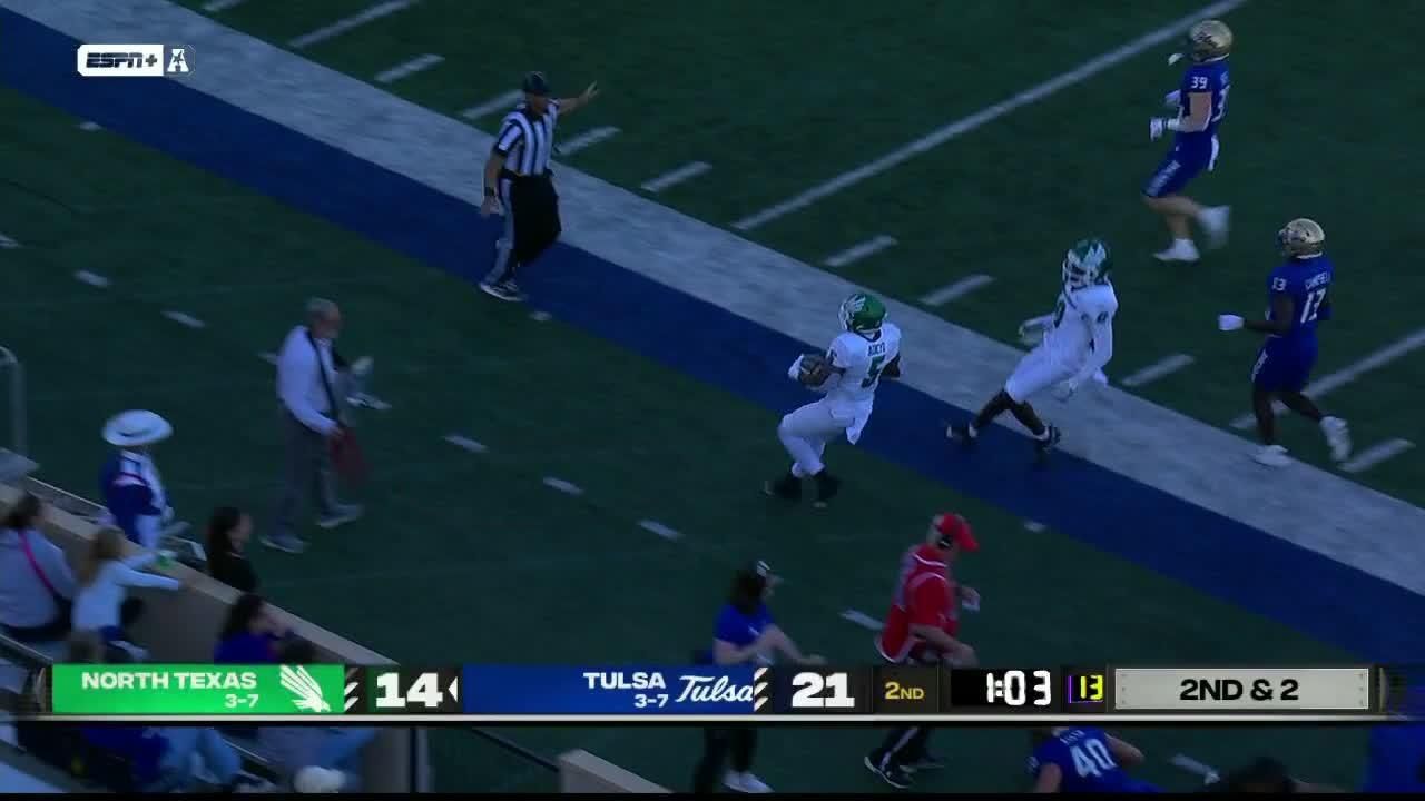 Ayo Adeyi breaks off 32-yard rush - ESPN Video
