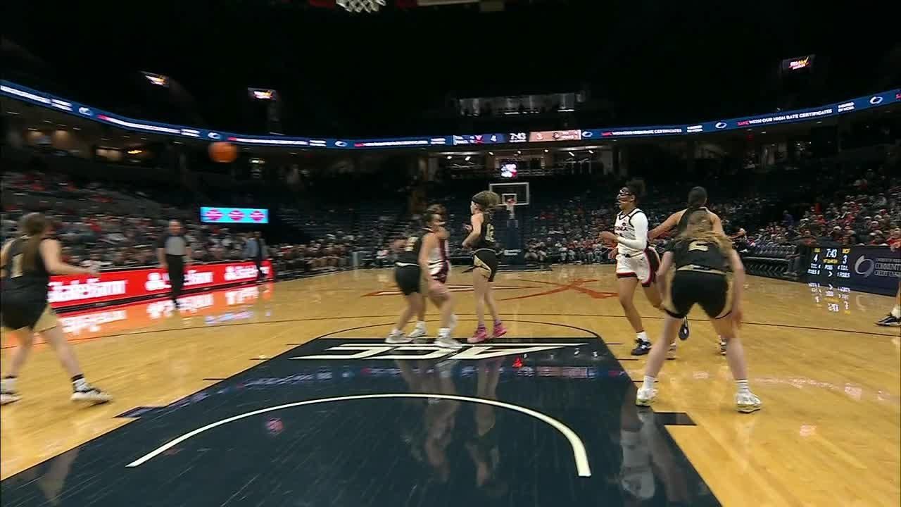 Alexia Smith sinks it from downtown - ESPN Video