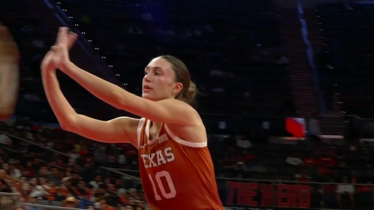 Shay Holle drops in transition layup for Texas - ESPN Video