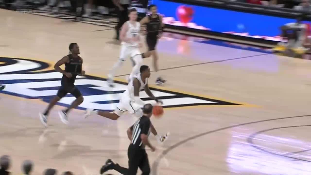 Zeb Jackson rocks the rim with slam - ESPN Video