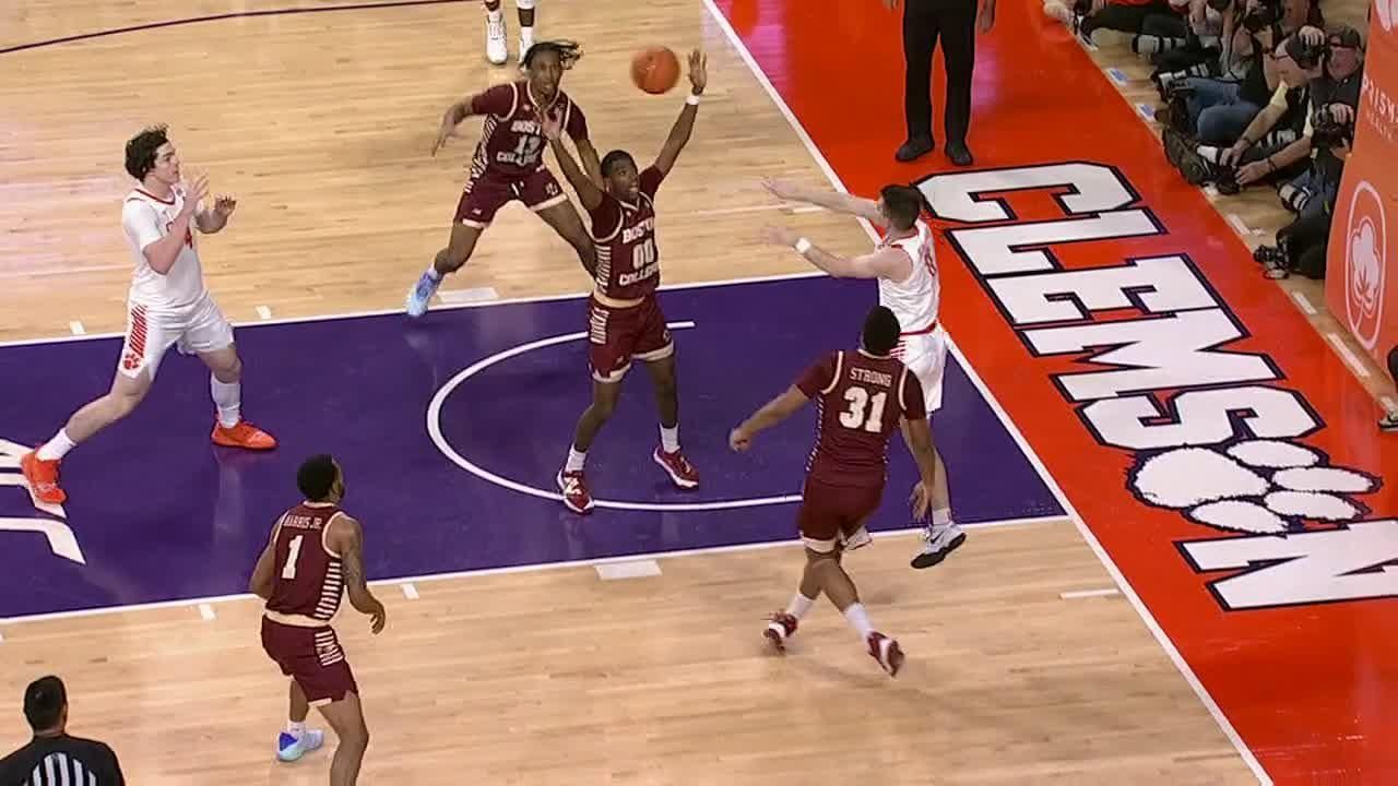 Ian Schieffelin makes a great read for the Clemson 3 - ESPN Video