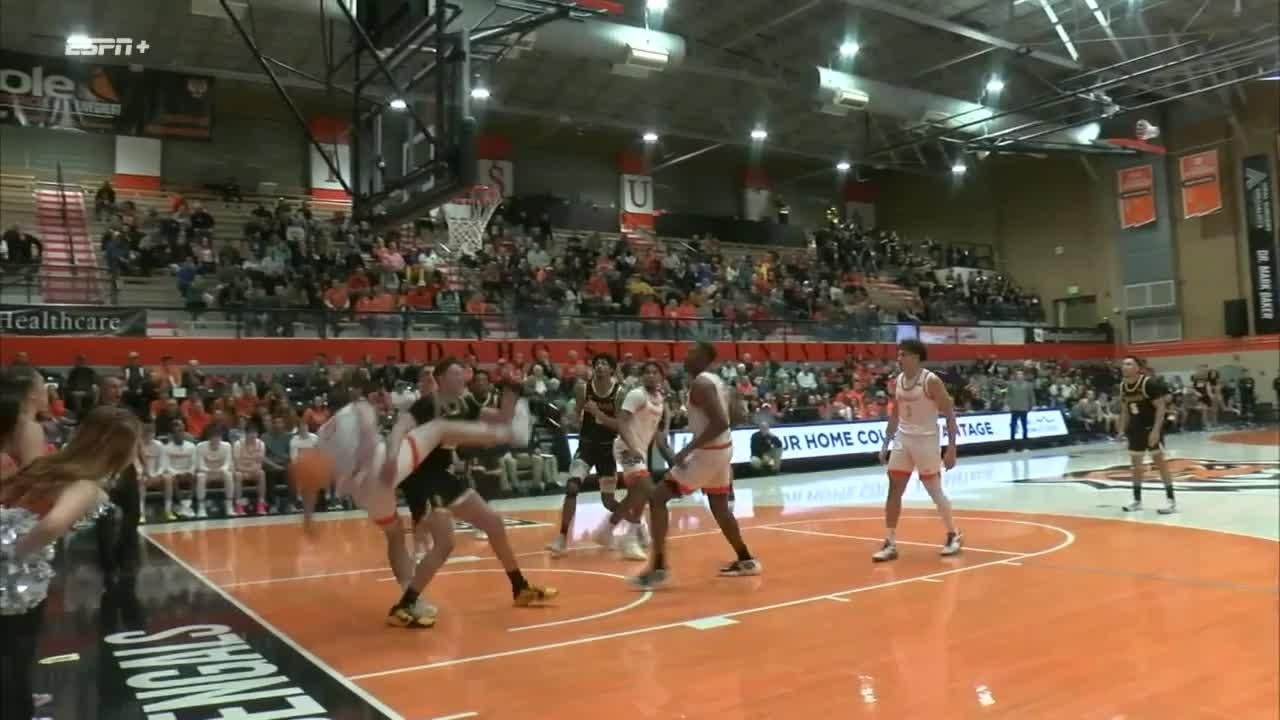 Brayden Parker with the massive stuff at the rim - ESPN Video