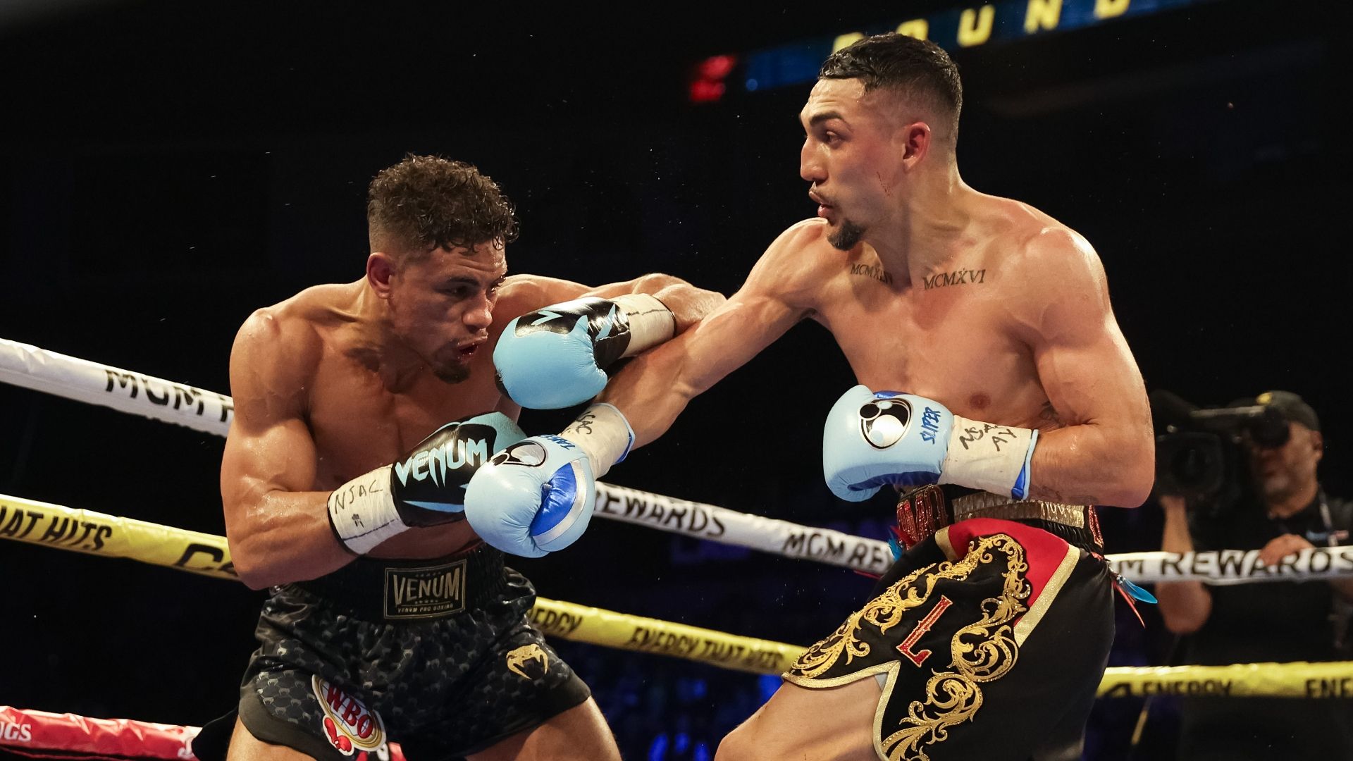 Teofimo Lopez defeats Jamaine Ortiz via decision to retain belts - ESPN ...