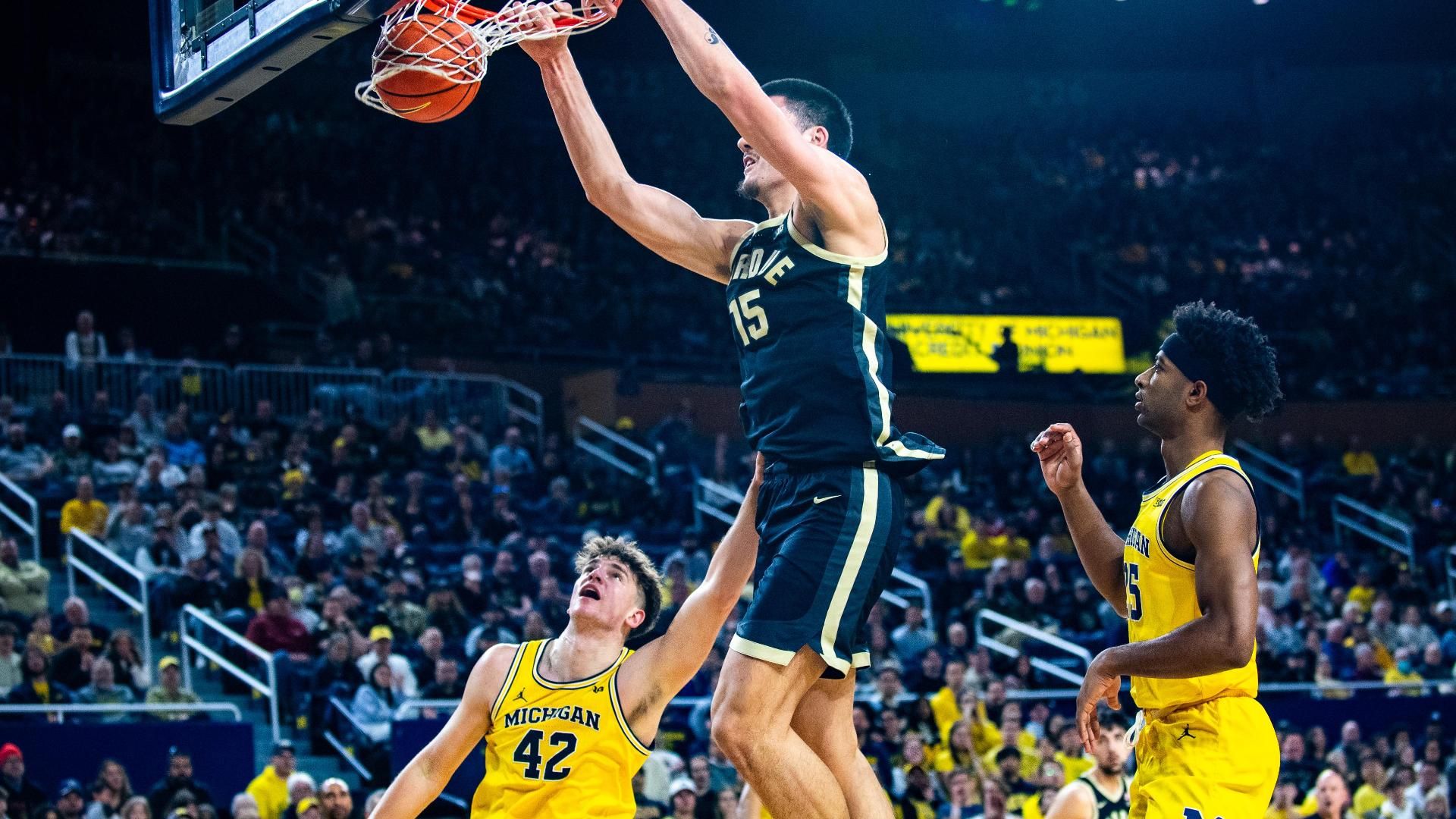 Zach Edey slams one home against Michigan - ESPN Video