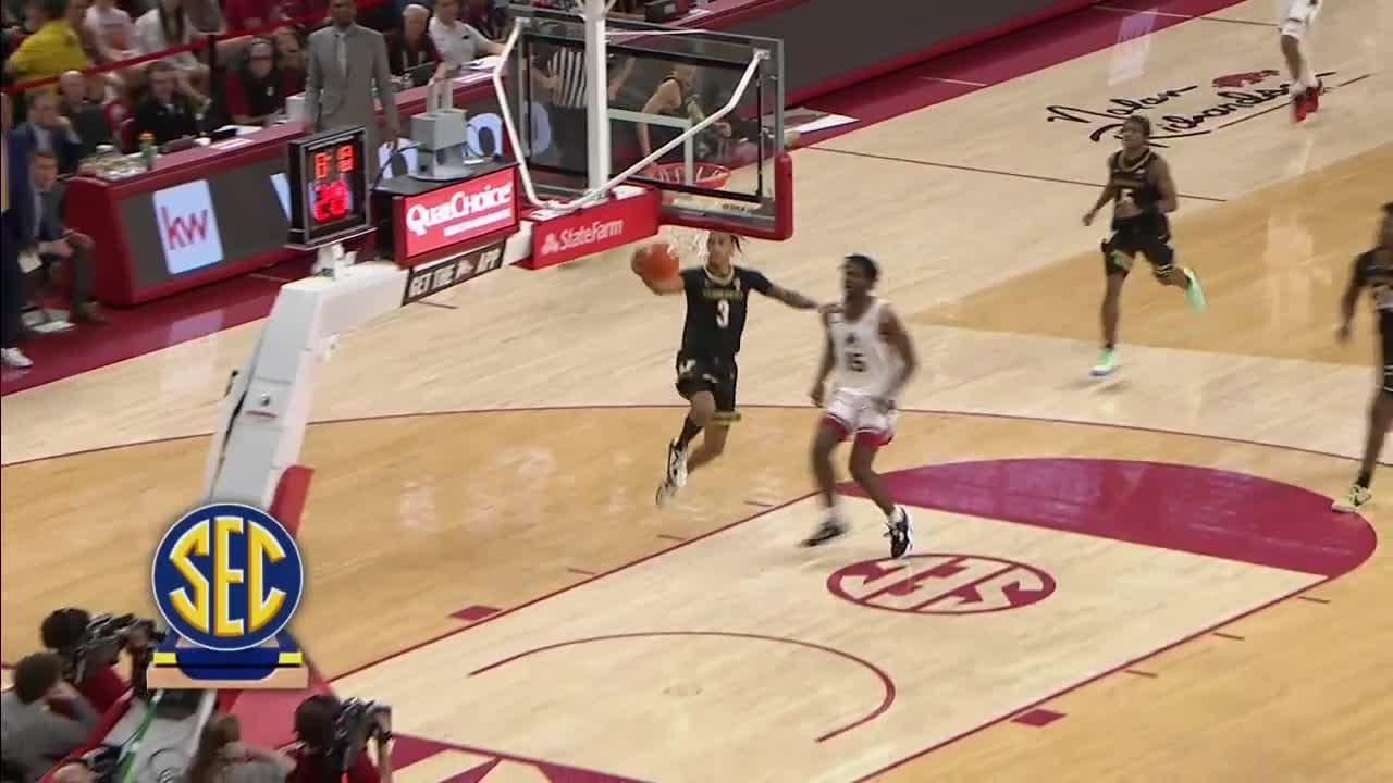 JaQualon Roberts makes a great defensive play for the steal - ESPN Video