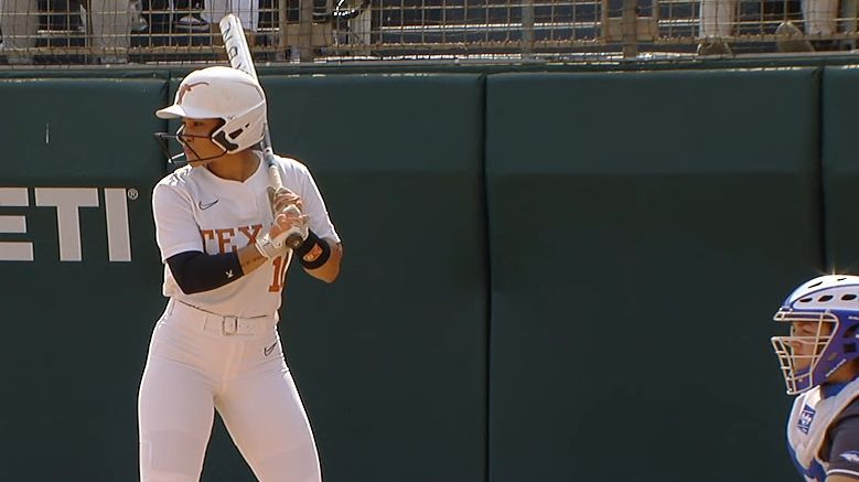 Mia Scott ropes an RBI double to for a Longhorn run - ESPN Video