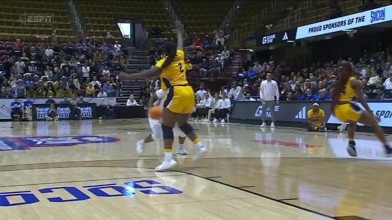 Raven Thompson finishes through contact - ESPN Video