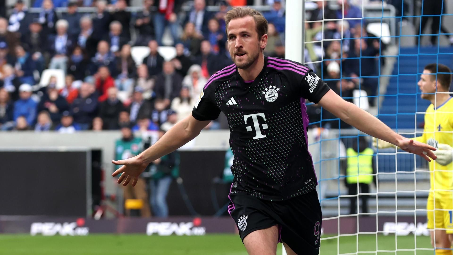 Kane makes Bundesliga history as Bayern keeps up Leverkusen chase ...