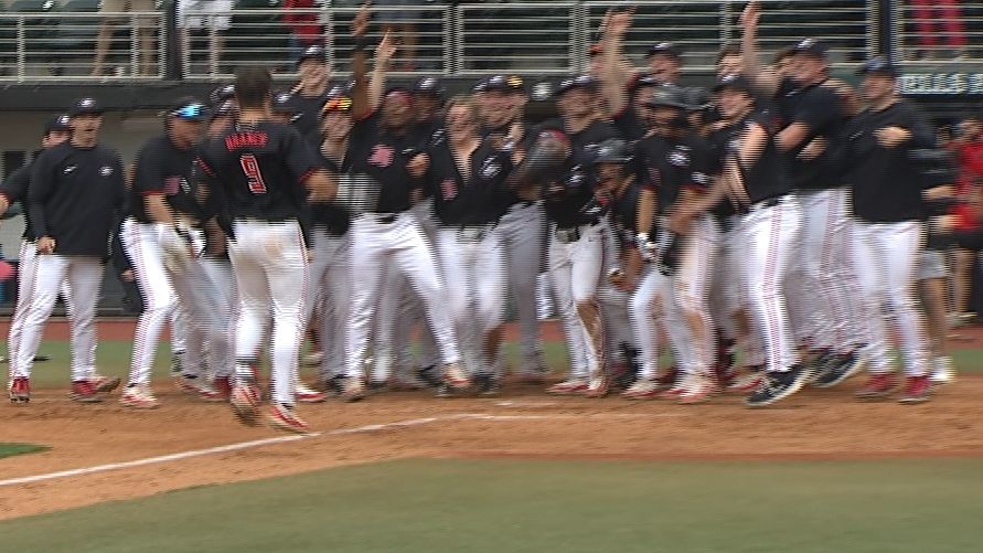 Kolby Branch mashes a walk-off grand slam for Georgia - ESPN Video