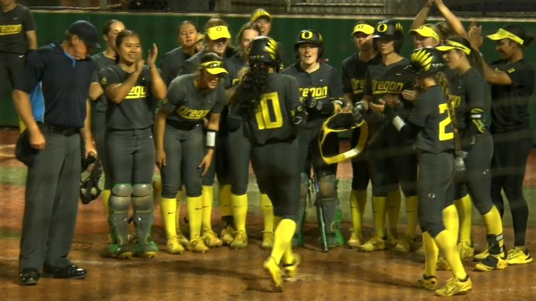 Ducks' Alyssa Daniell hits a 3-run homer - ESPN Video
