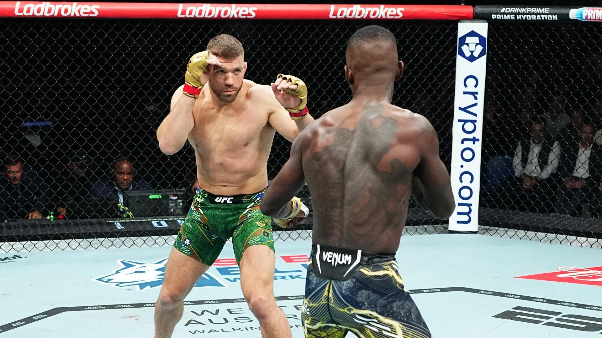 Dricus Du Plessis remains middleweight champ with sensational ...