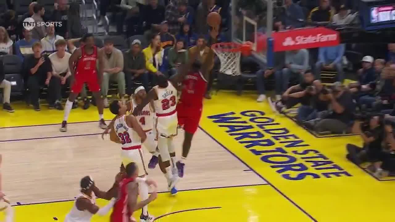 Zion Williamson flies in for a layup - ESPN Video