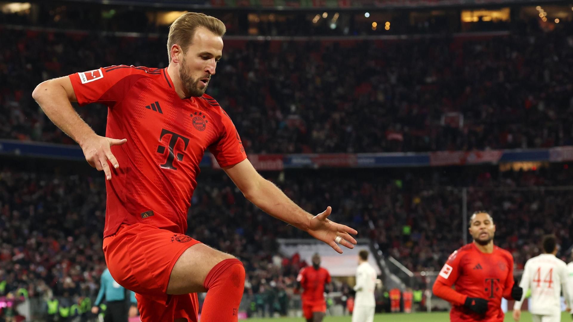 Harry Kane grabs his hat trick in incredible fashion for Bayern - ESPN ...