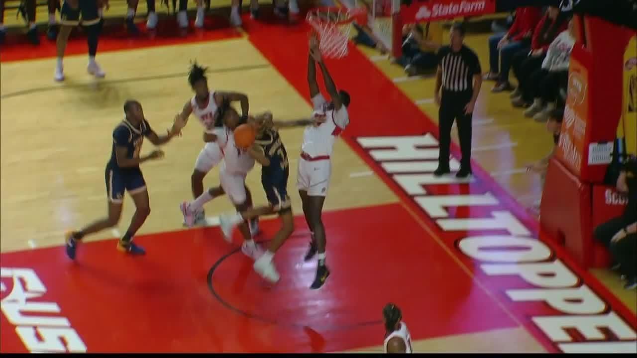 AJ Ferguson muscles in and-1 bucket for Murray State - ESPN Video