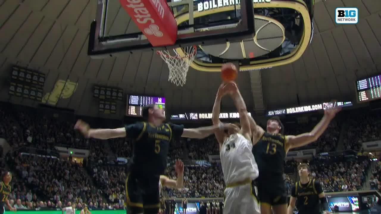 Brooks Barnhizer elevates for the big-time block - ESPN Video