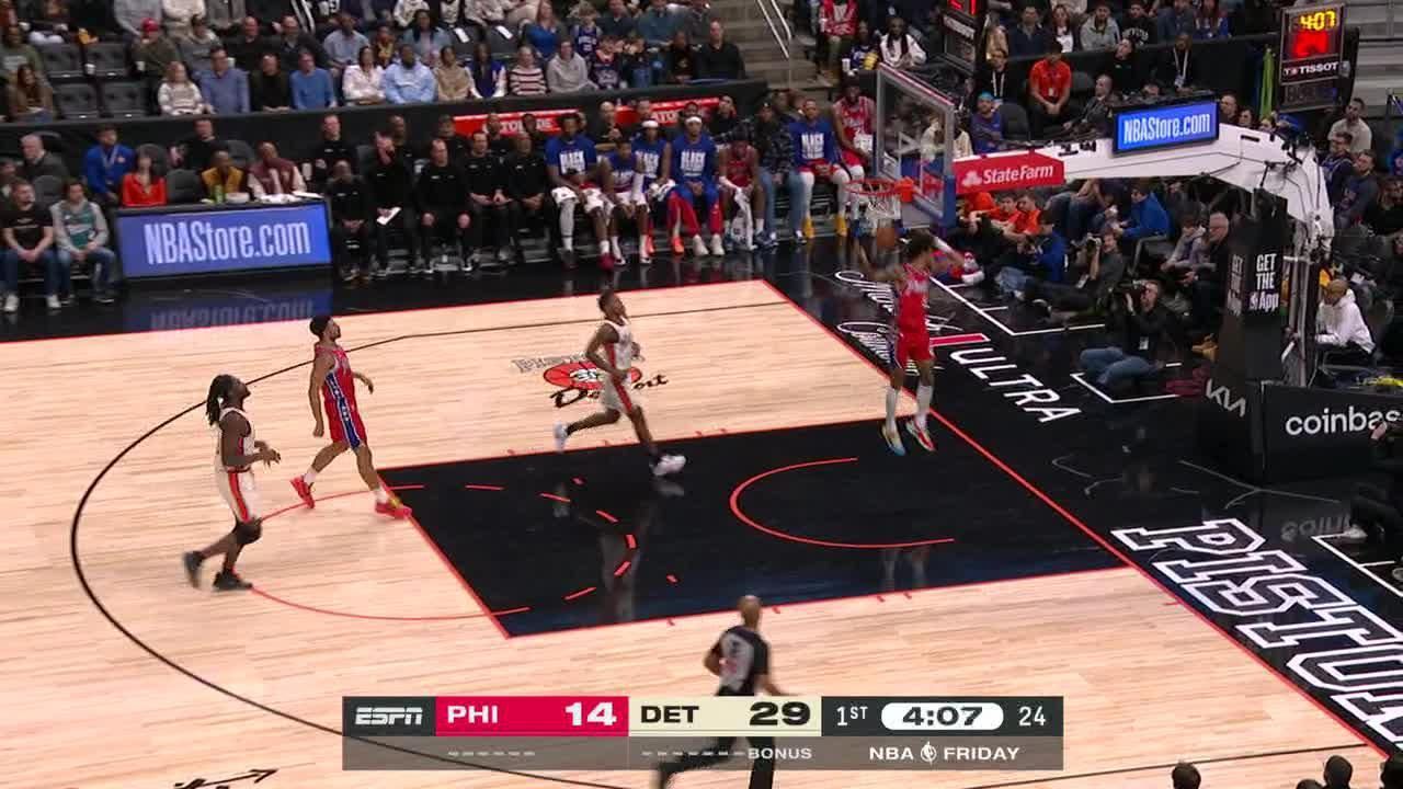 Kelly Oubre Jr. rocks the rim for the 76ers - ESPN Video