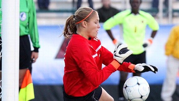 Soccer will not divide twins Aubrey and Amber Bledsoe - ESPN