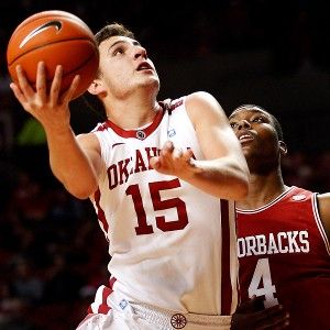 Tyler Neal helping Oklahoma Sooners off bench - ESPN
