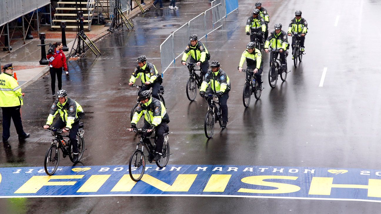 Photos: Early scenes from Boylston Street - ESPN - Boston Marathon Blog ...