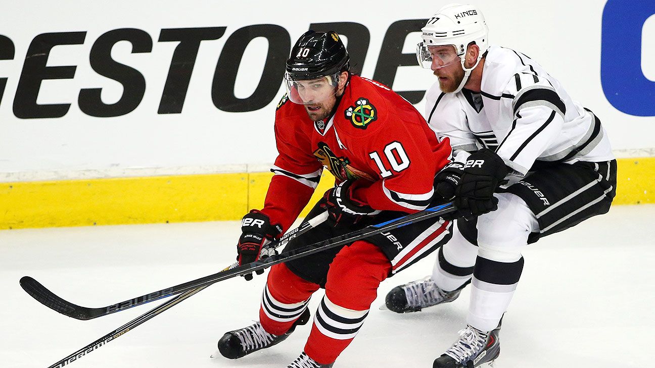 Patrick Sharp of Chicago Blackhawks out 3-4 weeks with lower-body ...