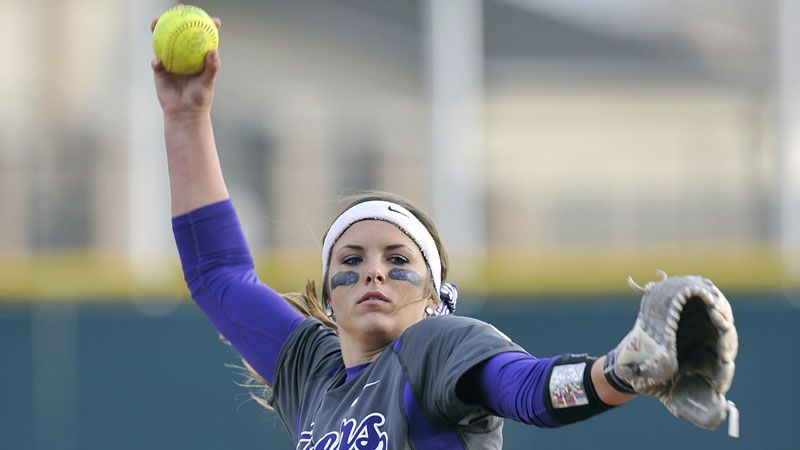LSU Softball Rally Falls Short Against Arizona In 9-8 Loss