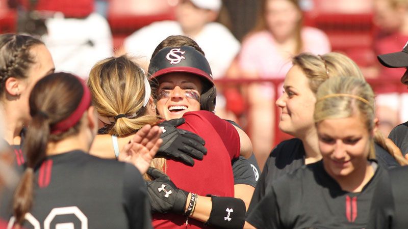 South Carolina Softball Defeats Auburn on Senior Day