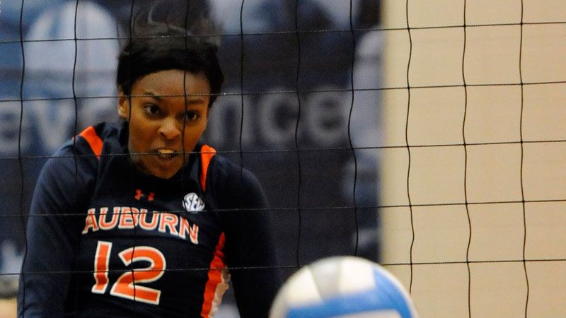 Season-Best Blocking Effort Leads Auburn Volleyball Past Arkansas, 3-1
