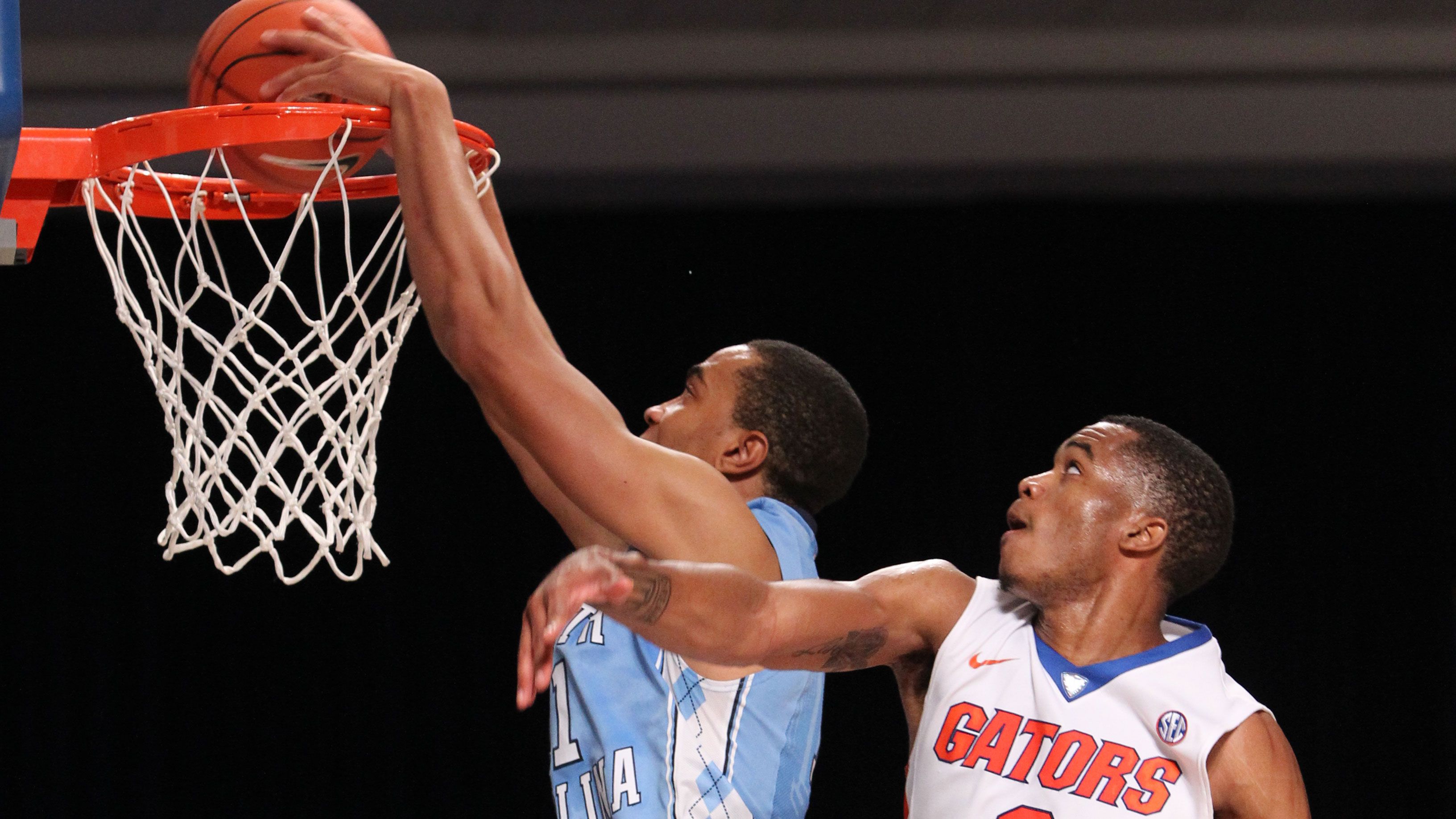 No. 5 UNC hangs on to defeat No. 18 Florida