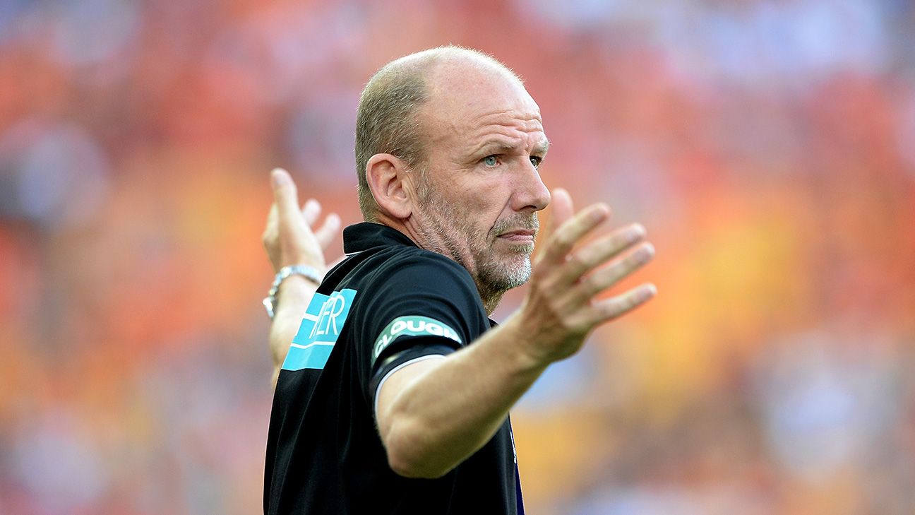 Kenny Lowe takes blame for tactics in Perth Glory defeat to Sydney - ESPN