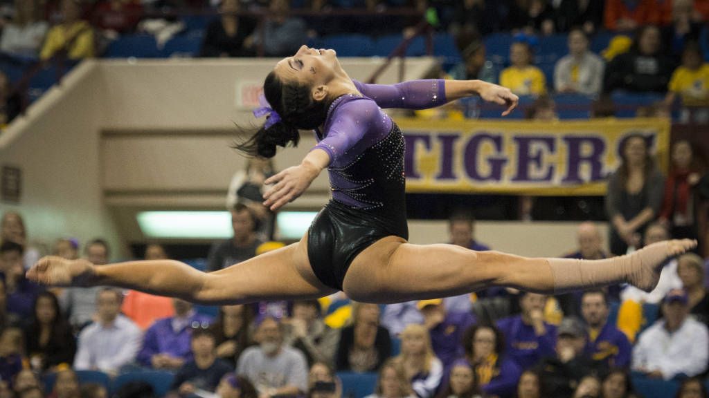 No. 2 LSU scores season-high at Metroplex Challenge