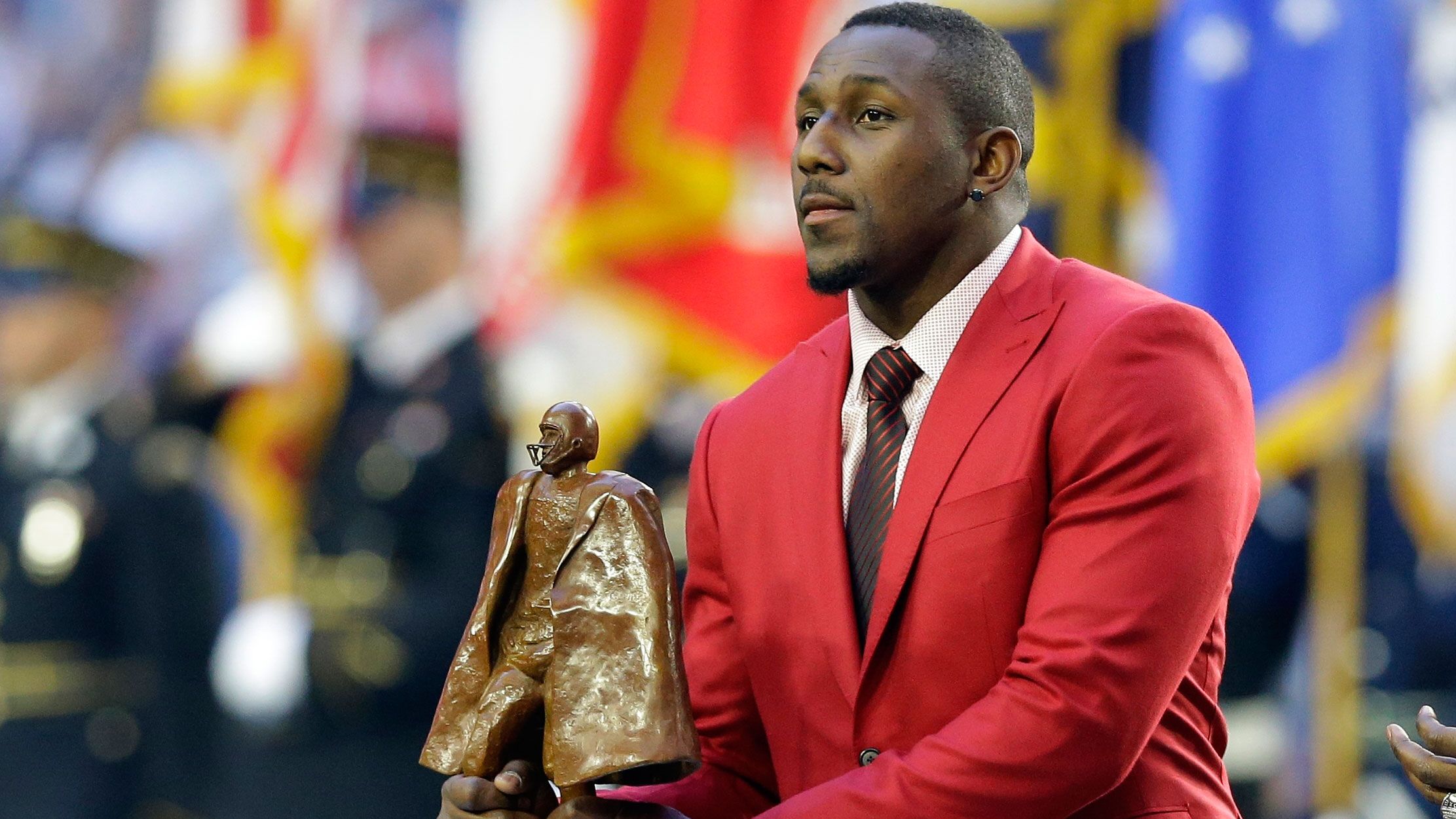 Thomas Davis named Walter Payton NFL Man of the Year