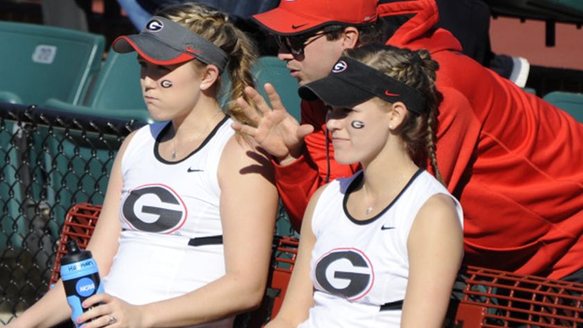 UGA ends weekend with 5-2 win over A&M
