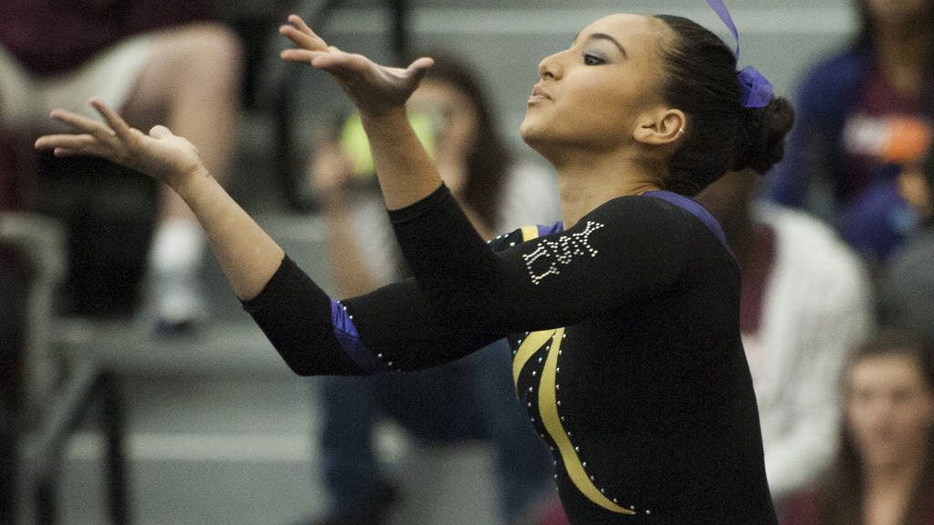 No. 3 LSU knocks off Centenary, New Hampshire