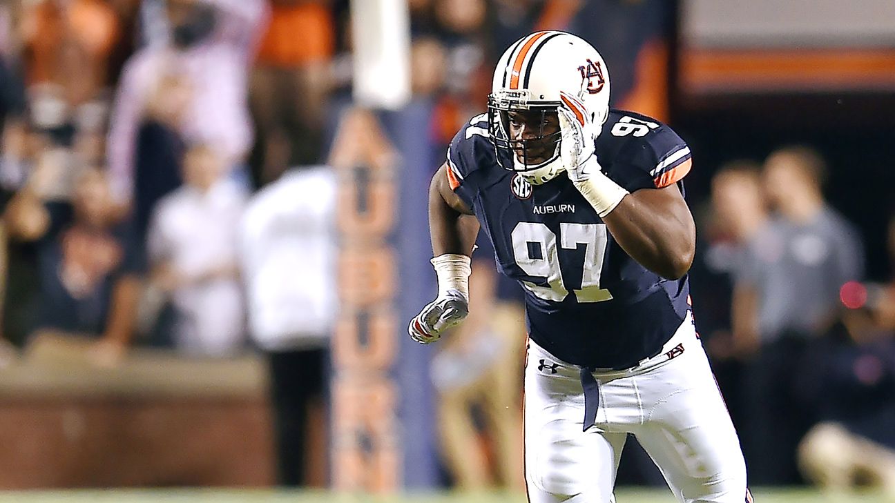 Auburn dismisses DE Elijah Daniel 3 days after arrest - ESPN