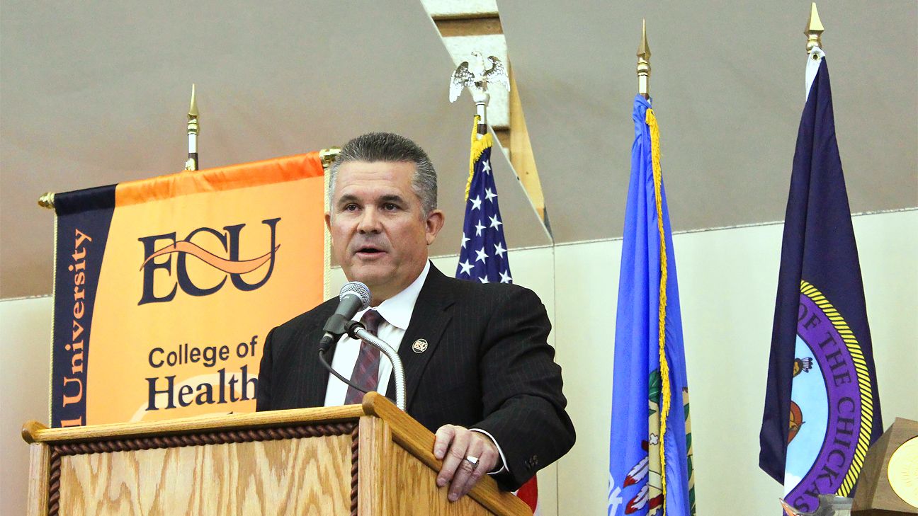 Todd Graham gives commencement speech at his alma mater - ESPN - Pac-12 ...