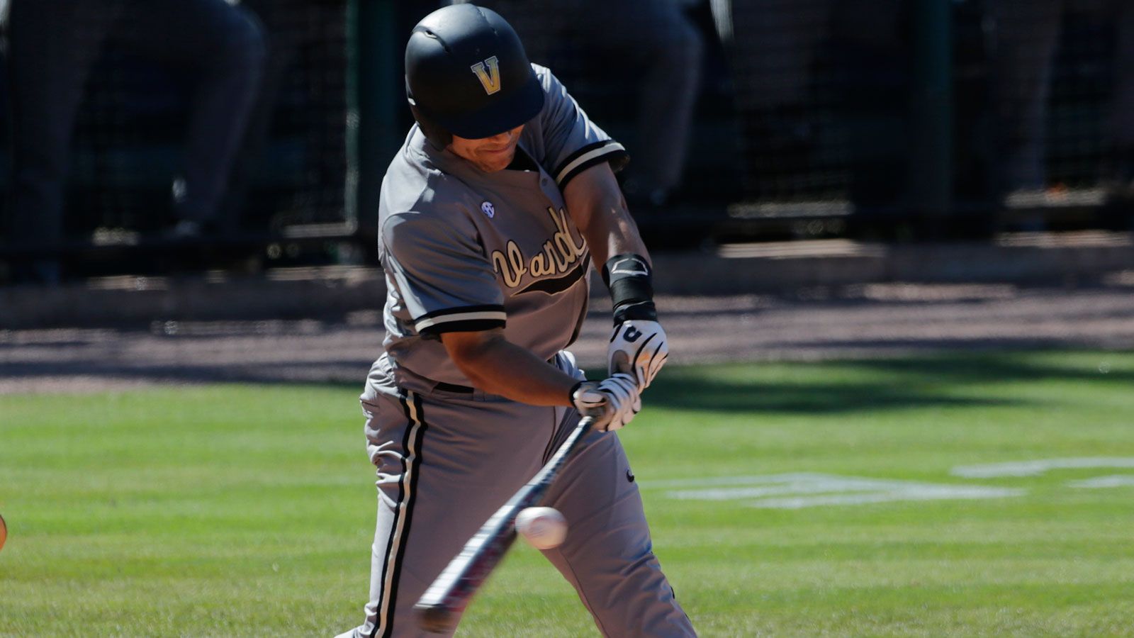 Vandy moves on with run-rule win over Bama
